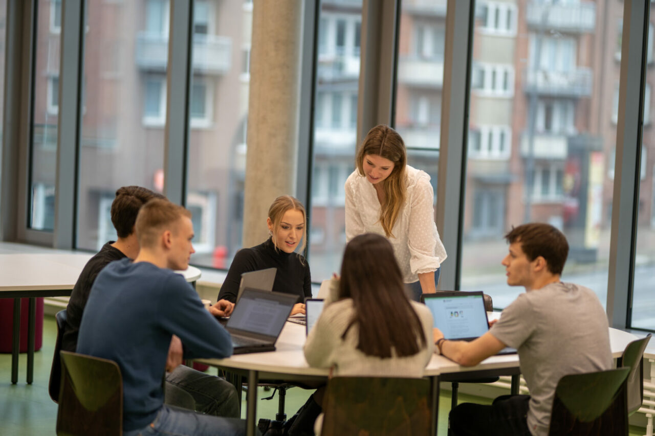 Berufsoberschule | BS 32 Berufliche Schule an der Landwehr