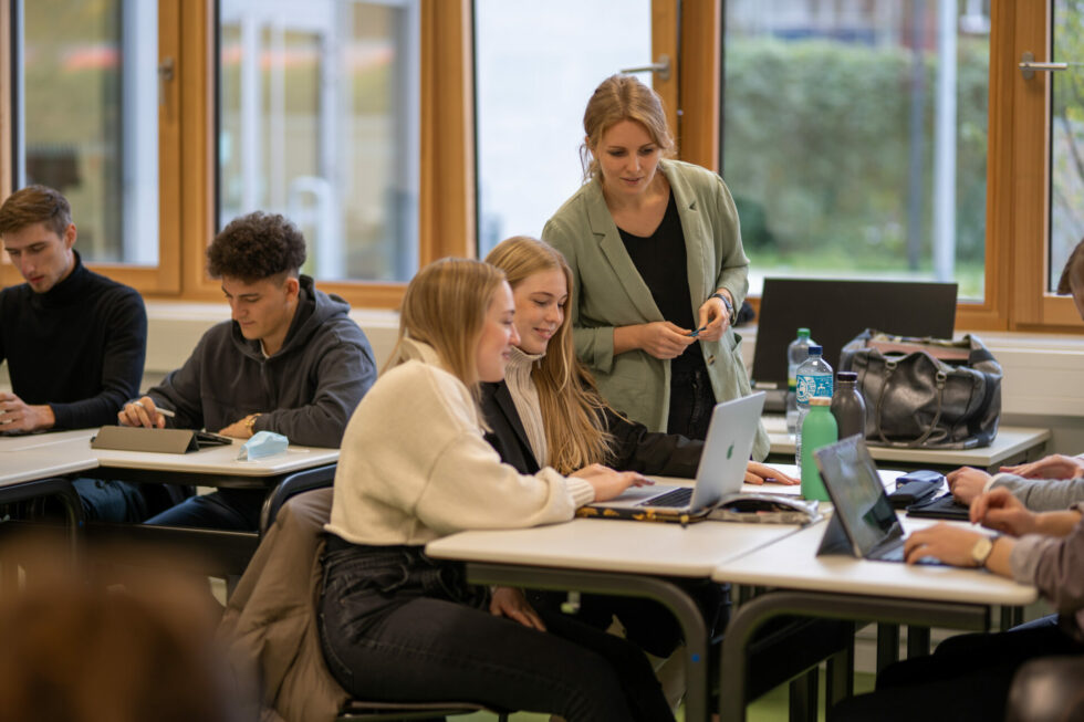 Berufsschule Großhandel | BS 32 Berufliche Schule an der Landwehr